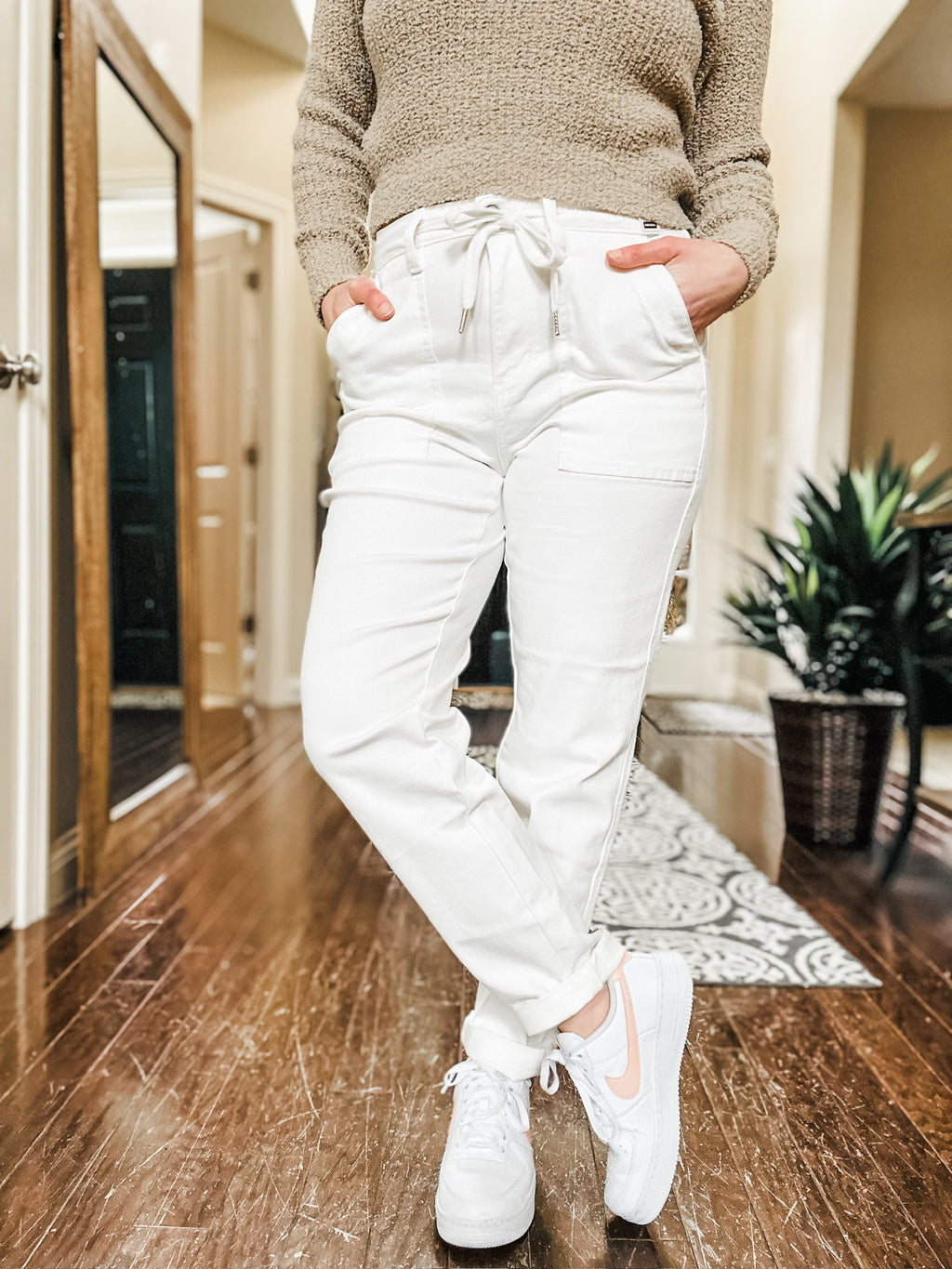 Judy Blue Charlene High Rise Contrast Thread Jogger in Ecru – Soul ...